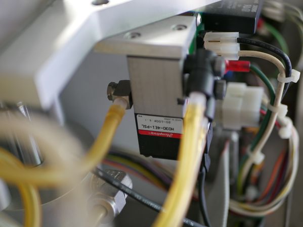 B&G International Decapsulator Model 250 - RECESSIM