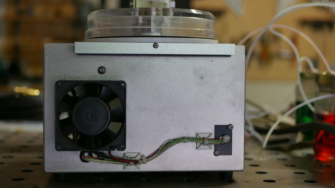 B&G International Decapsulator Model 250 - RECESSIM